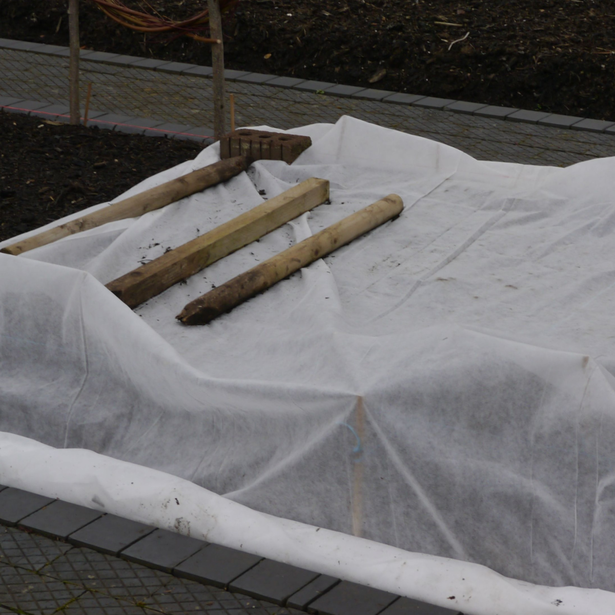 3 Simple Ways To Keep A Compost Pile Going In The Winter!